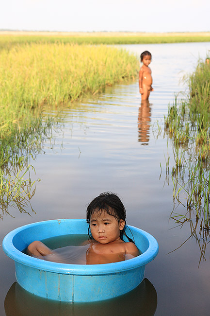 写真 カンボジア 子供たちの笑顔
